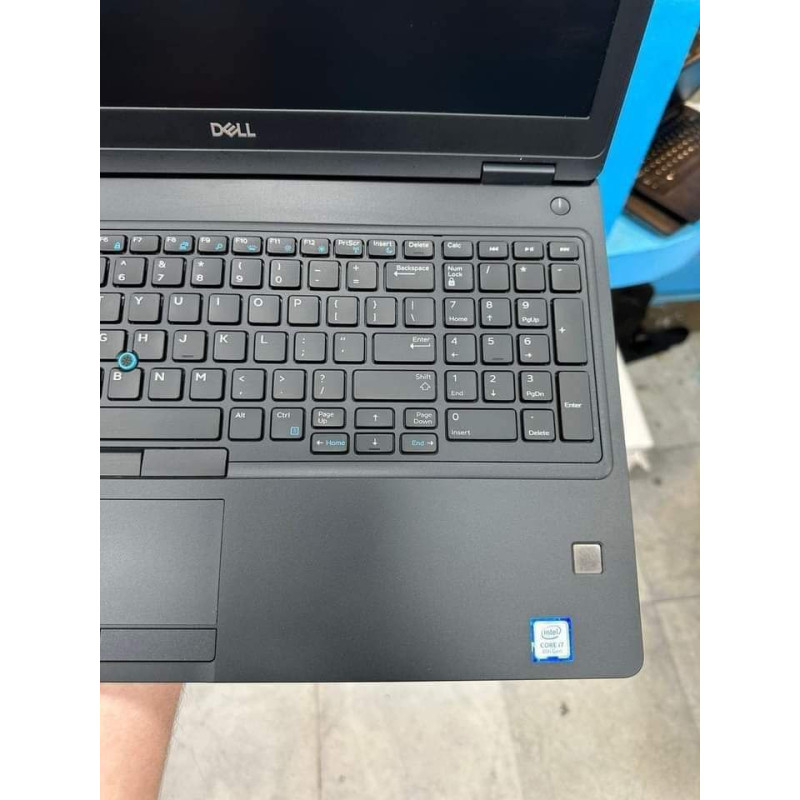 DELL Precision 3530